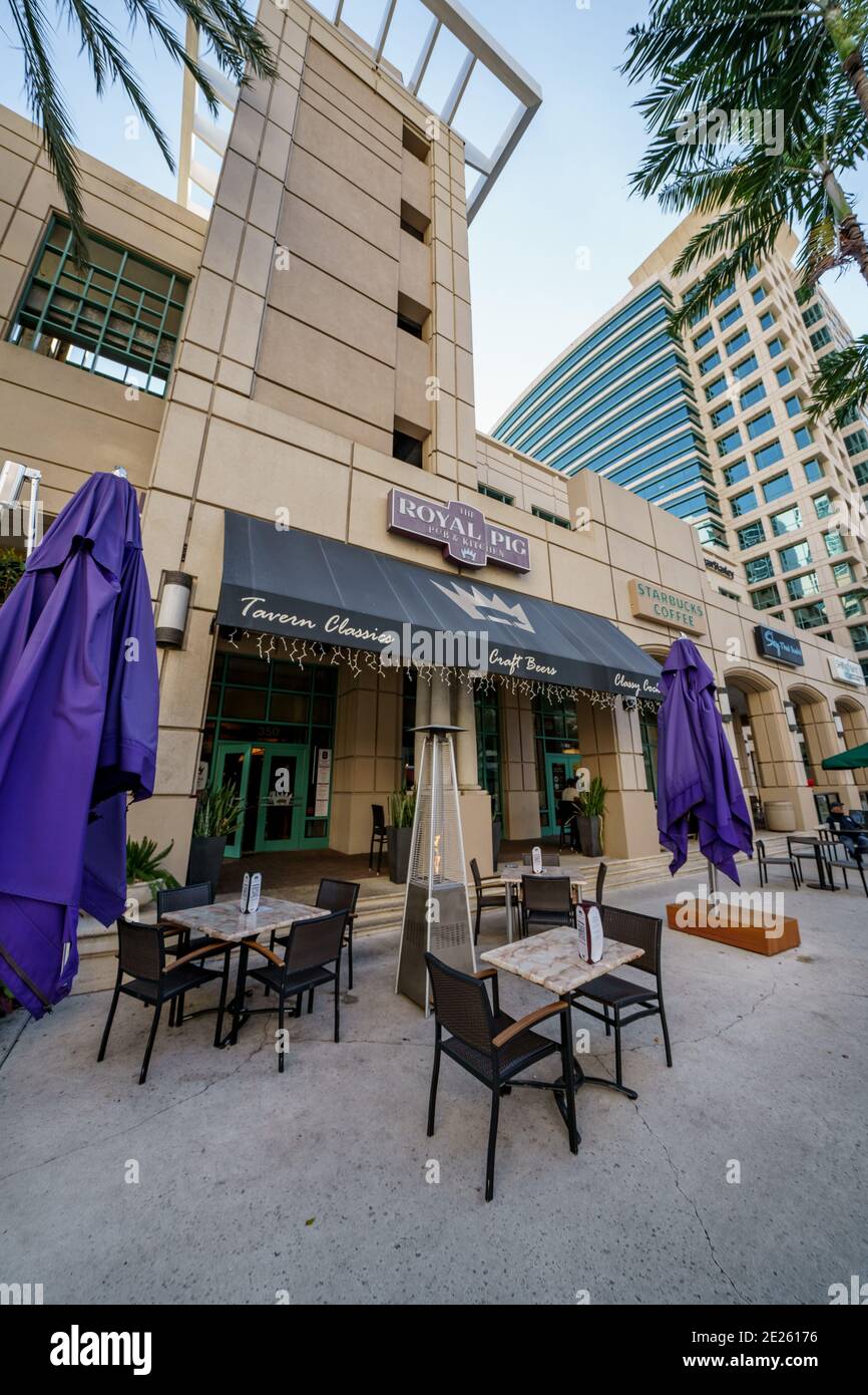 The Royal Pig Pub and Kitchen restaurant Downtown Fort Lauderdale FL ...