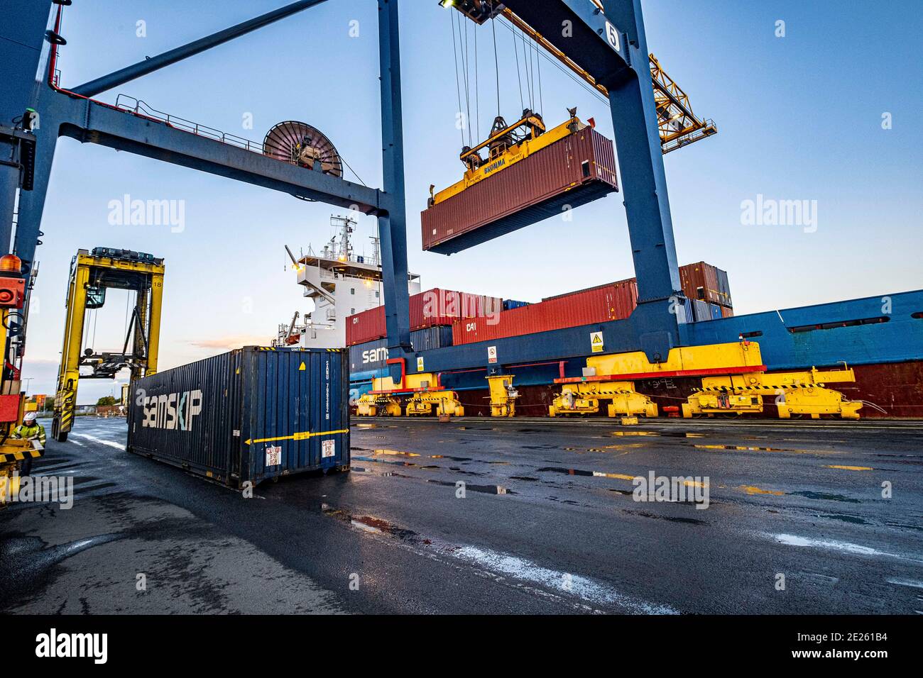 Shipping Containers in port Stock Photo - Alamy