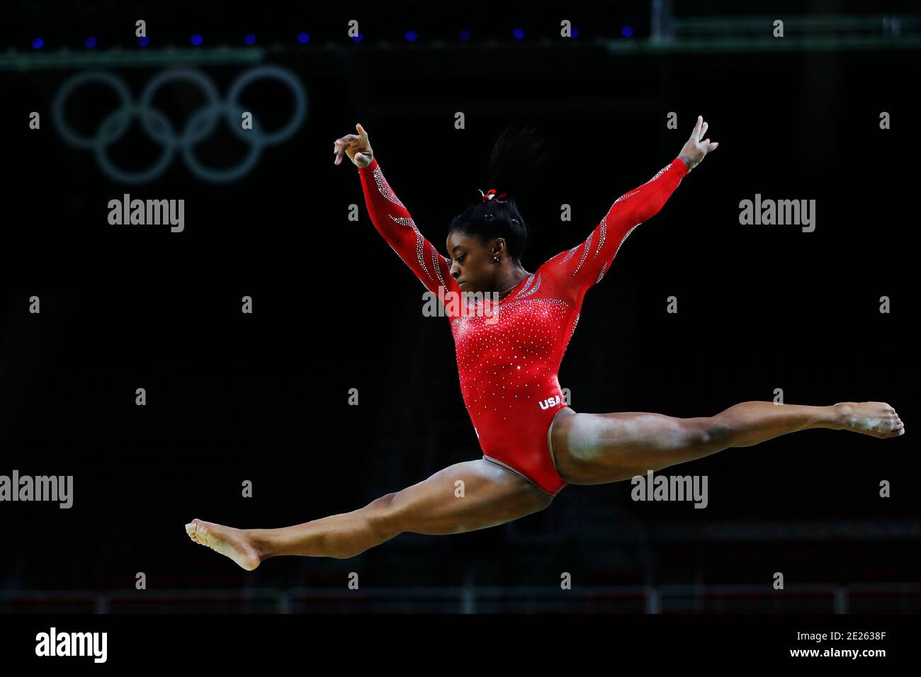 2016 gymnastics floor routine biles hi-res stock photography and images ...