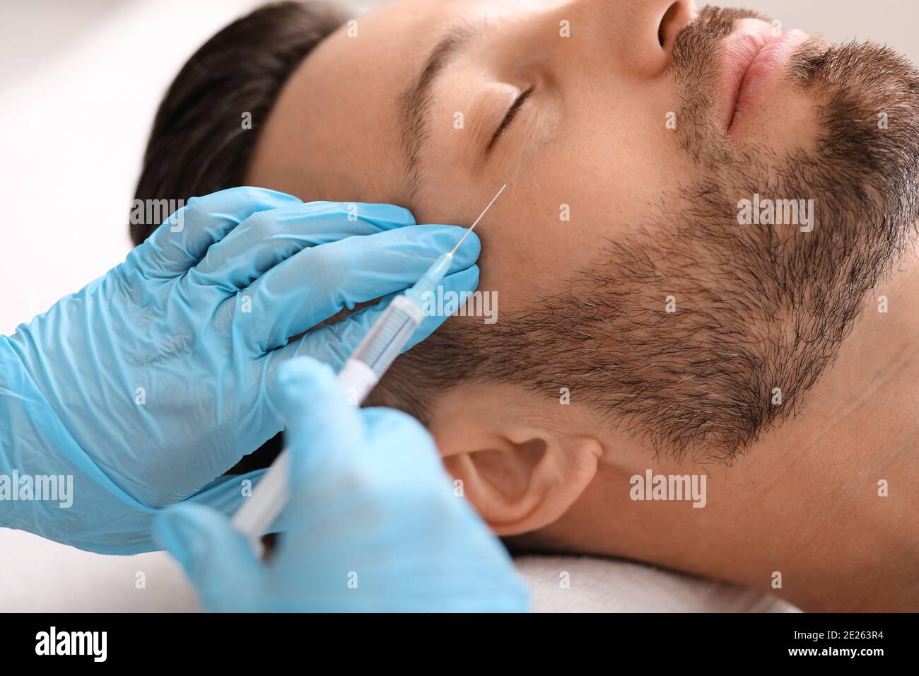 Beauty injection hi-res stock photography and images - Alamy