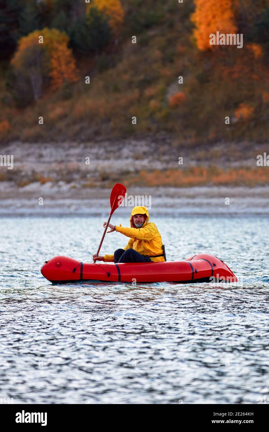 Person on raft overhead hi-res stock photography and images - Alamy