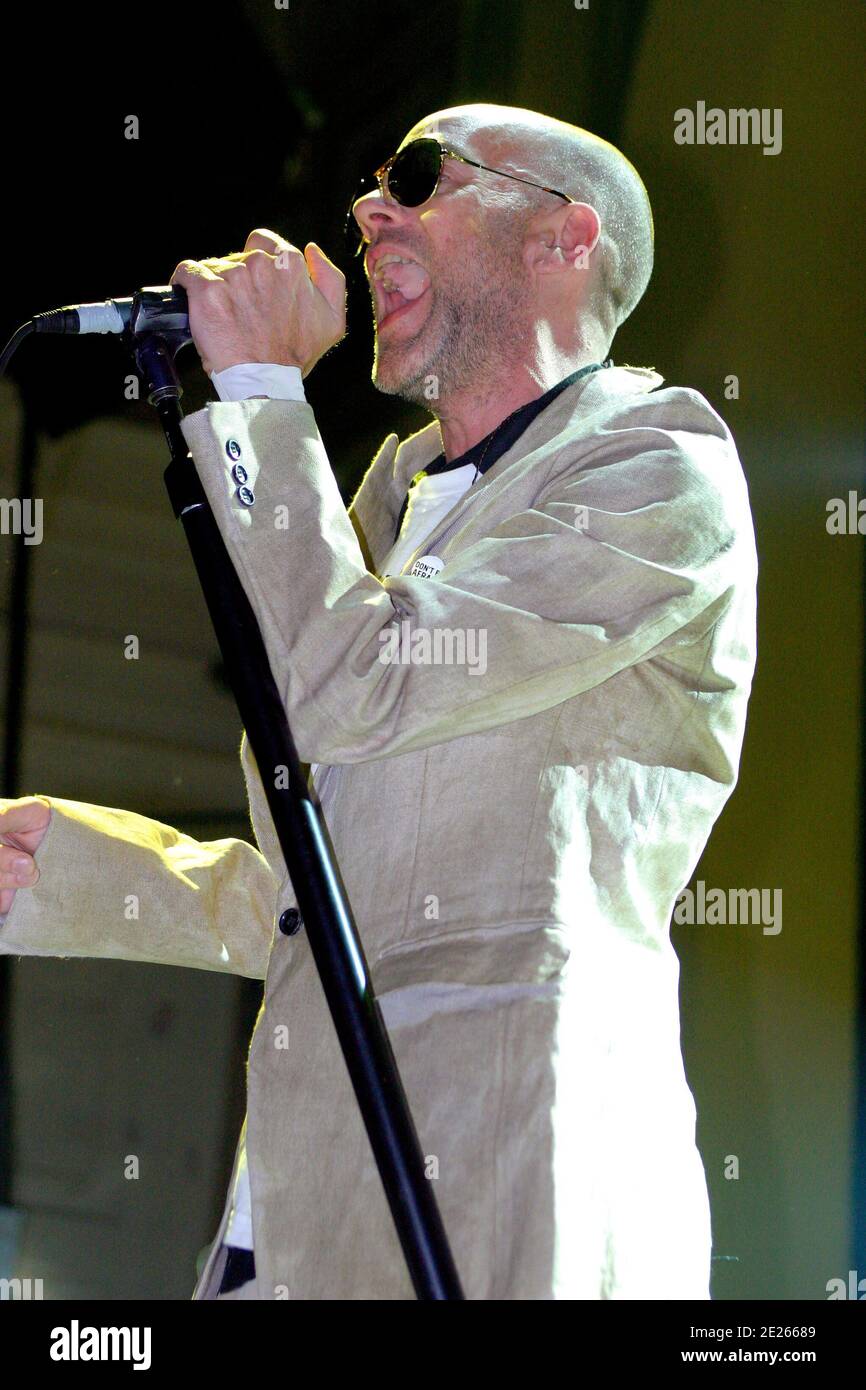 Rem Band High Resolution Stock Photography and Images - Alamy