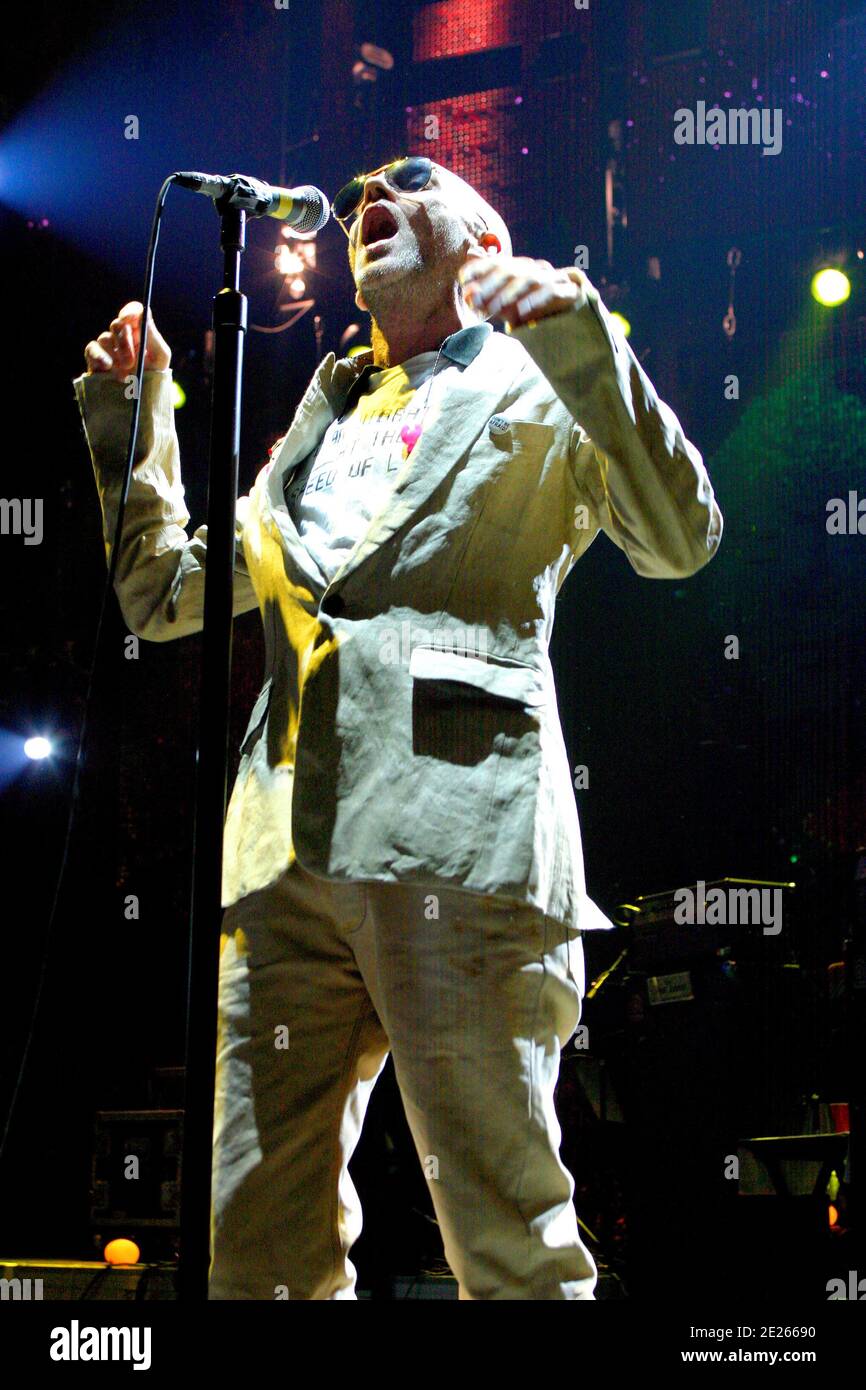Rem concert london hi-res stock photography and images - Alamy