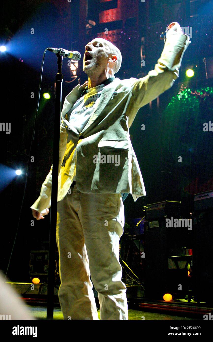 Rem concert london hi-res stock photography and images - Alamy