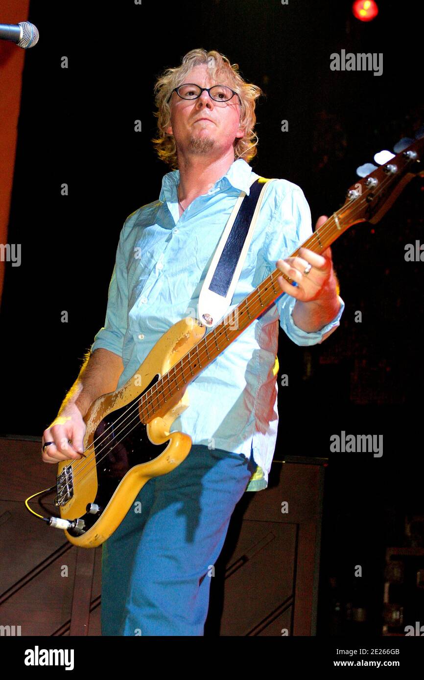 Rem in concert london hi-res stock photography and images - Alamy