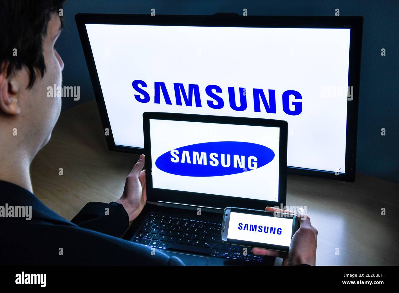 Samsung internet logo hi-res stock photography and images - Alamy