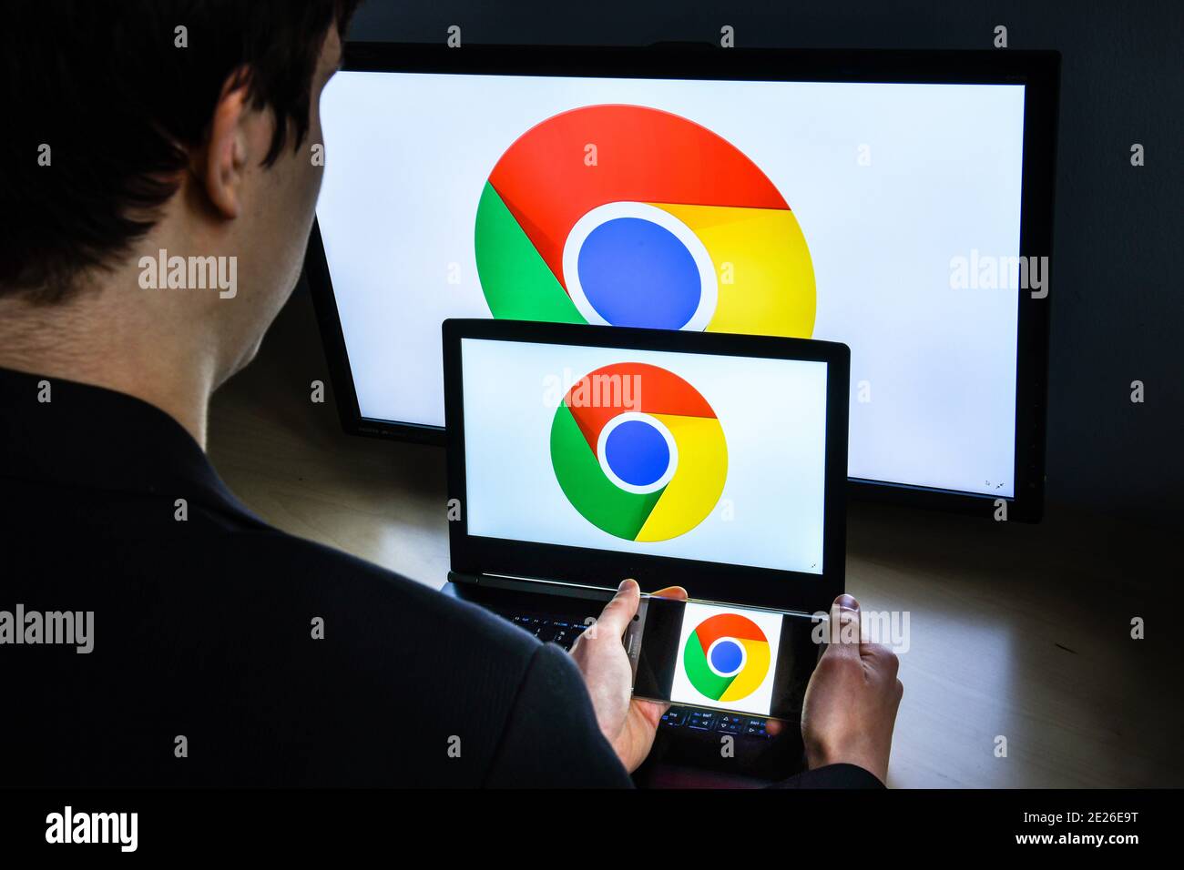 Chrome browser symbol hi-res stock photography and images - Alamy