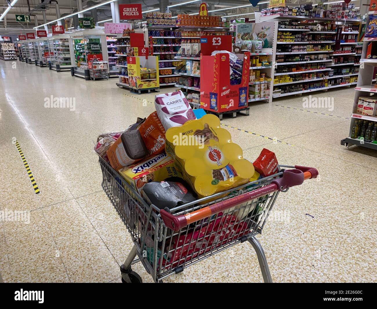 Super market Trolley in Sainsburys, YORk, UK Stock Photo - Alamy