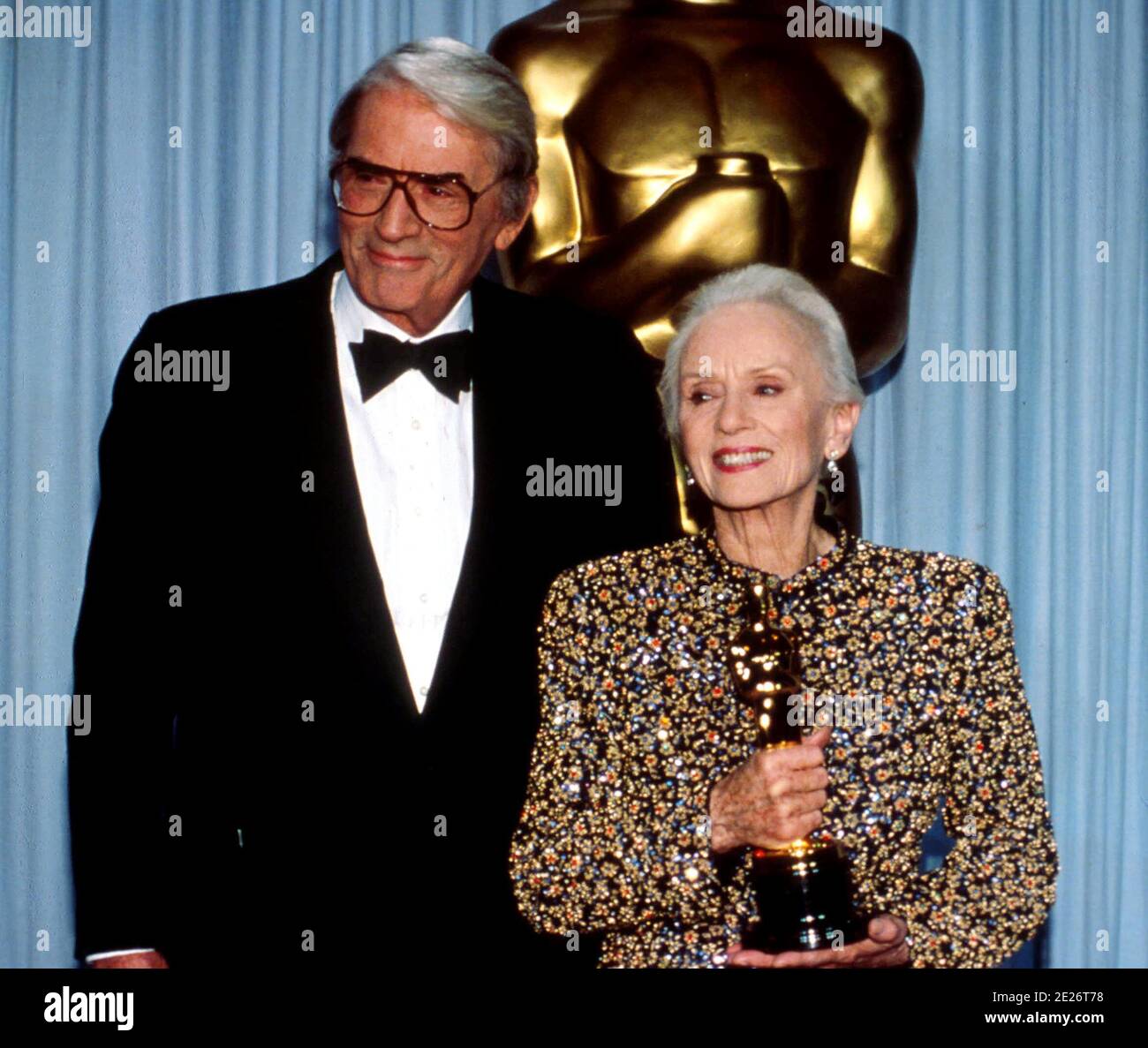 Gregory peck academy hi-res stock photography and images - Alamy