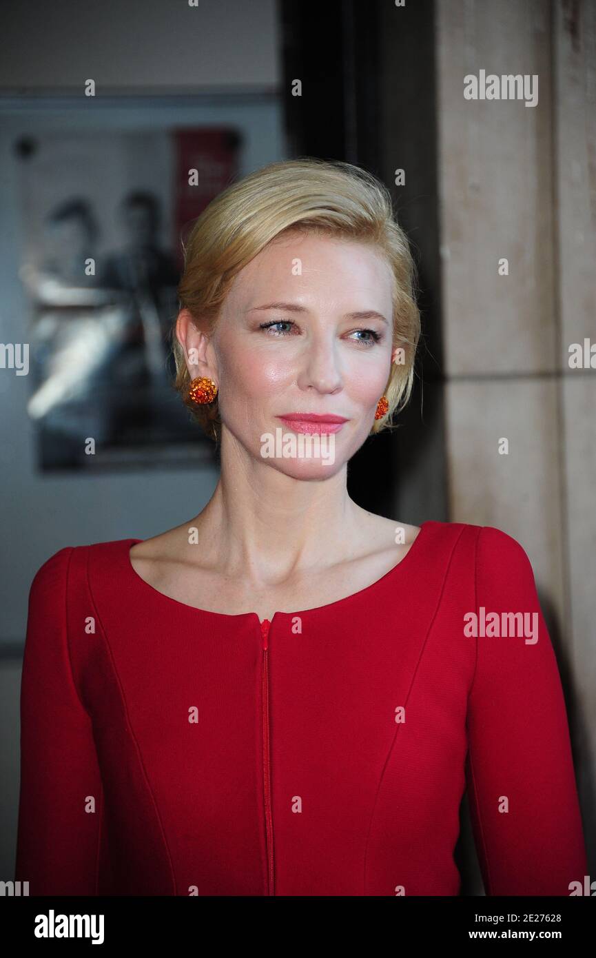 Cate Blanchett arriving the Giorgio Armani Fall-Winter 2011-2012 Haute ...