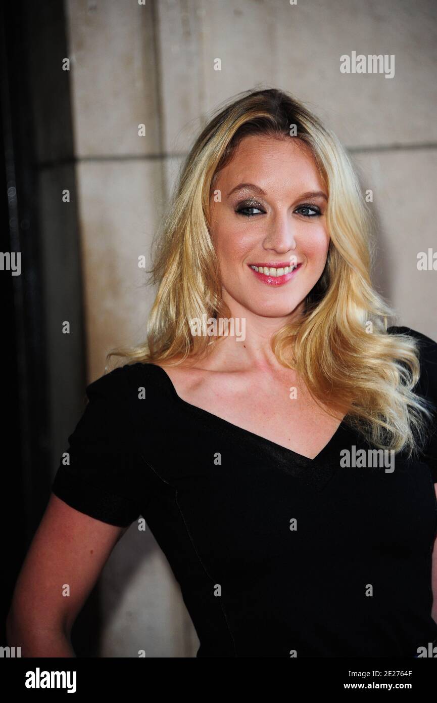 Ludivine Sagnier arriving the Giorgio Armani Fall-Winter 2011-2012 ...