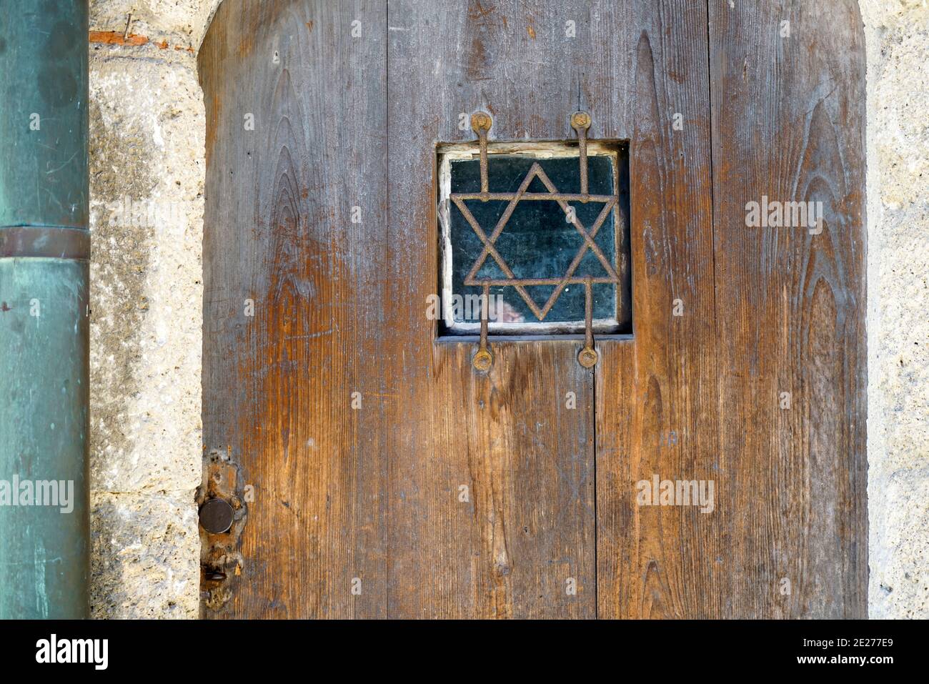 Abstract door detail hi-res stock photography and images - Alamy