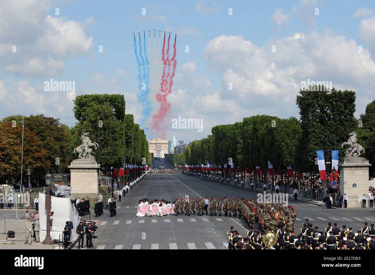 Atmosphere during the Bastille day parade on the Champs Elysee Avenue ...