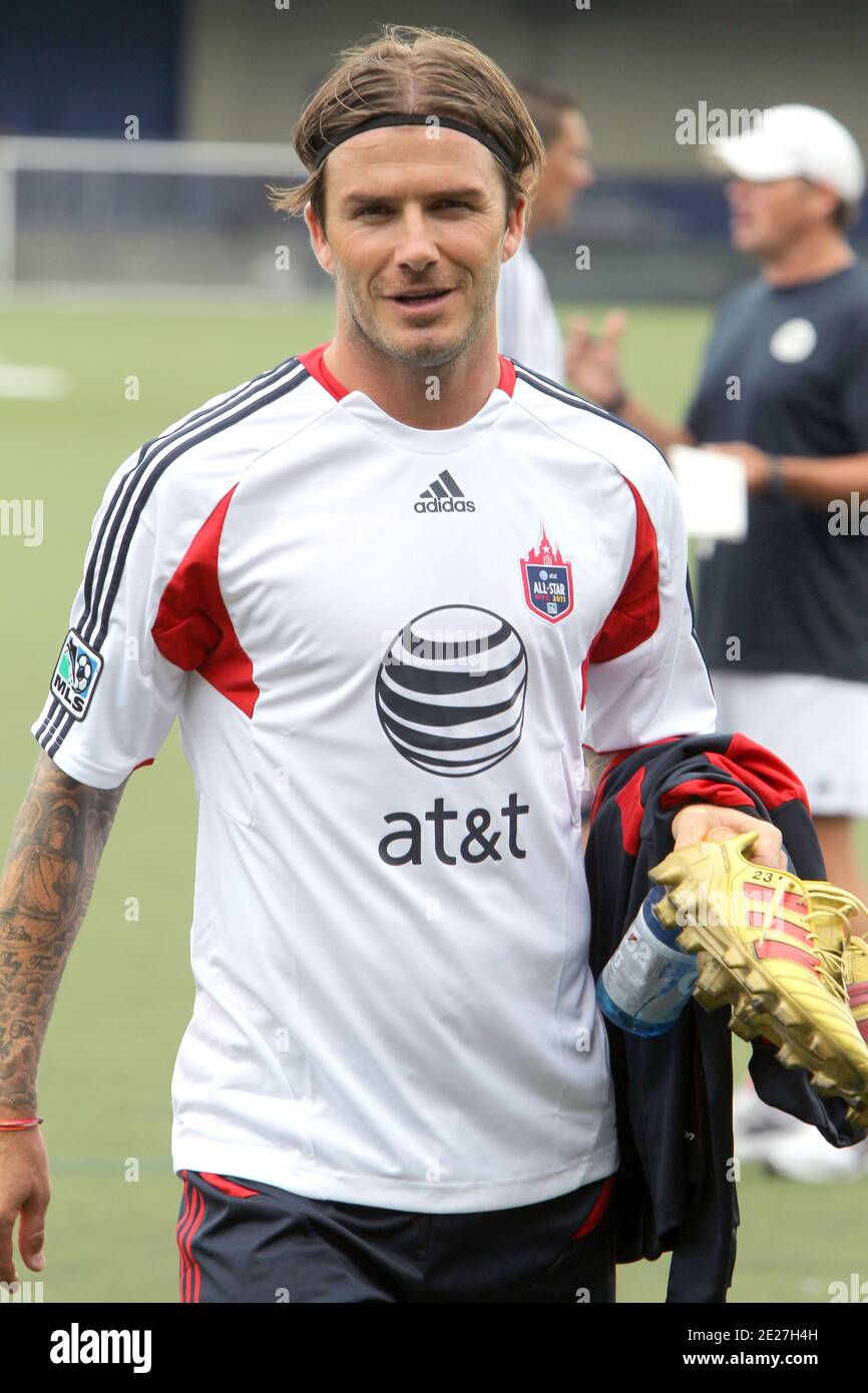 David beckham and thierry henry hi-res stock photography and images - Alamy