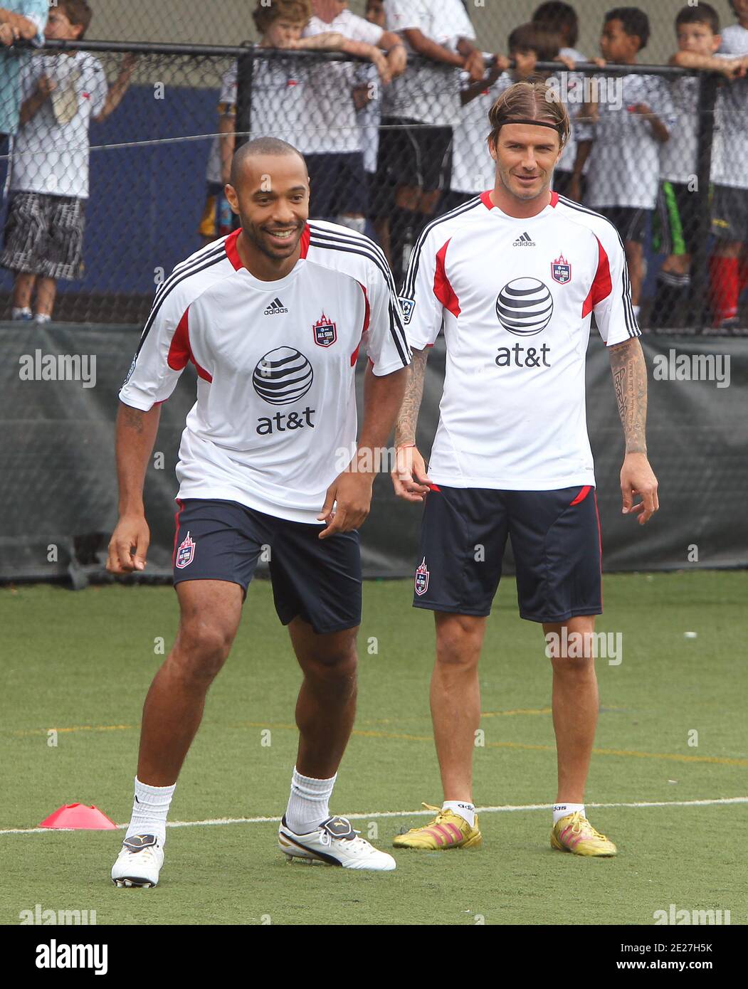 David beckham and thierry henry hi-res stock photography and images - Alamy