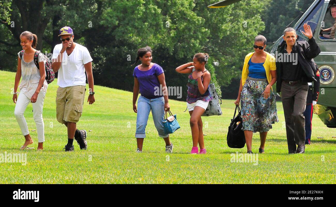 United States President Barack Obama and his family return to the South ...