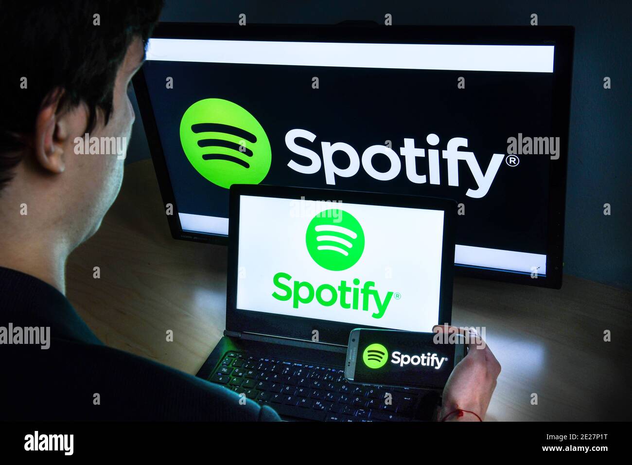 Spotify emblem hi-res stock photography and images - Alamy