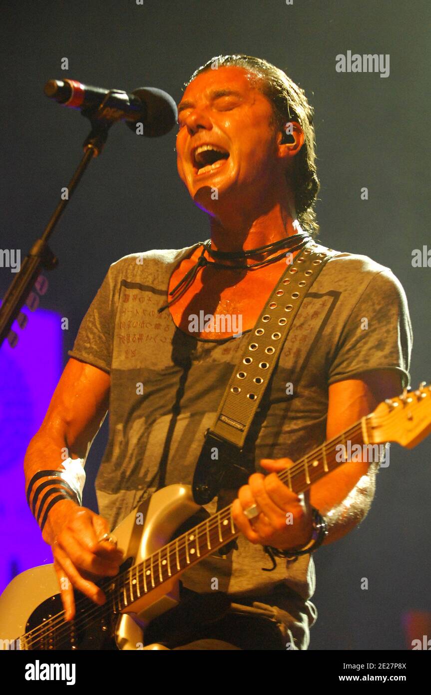 Gavin rossdale from the band bush hi-res stock photography and images ...