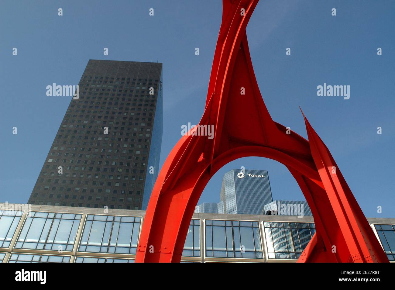 Illustration of Total tower (headquarters of Total) in La Defense ...