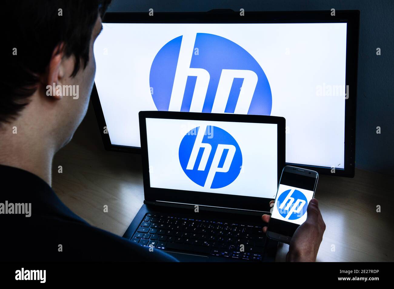 Hp laptop logo hi-res stock photography and images - Alamy