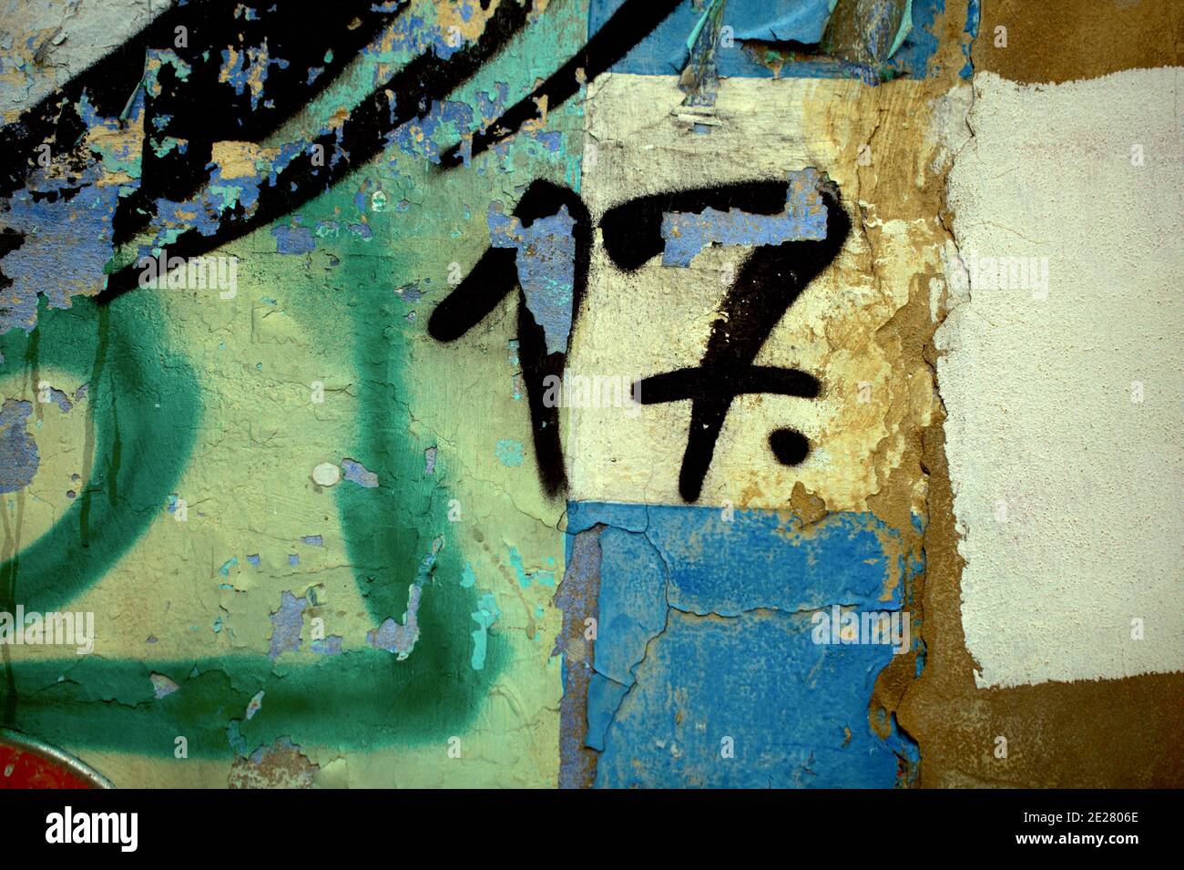 Number 17 in spray painted graffiti detail Stock Photo - Alamy