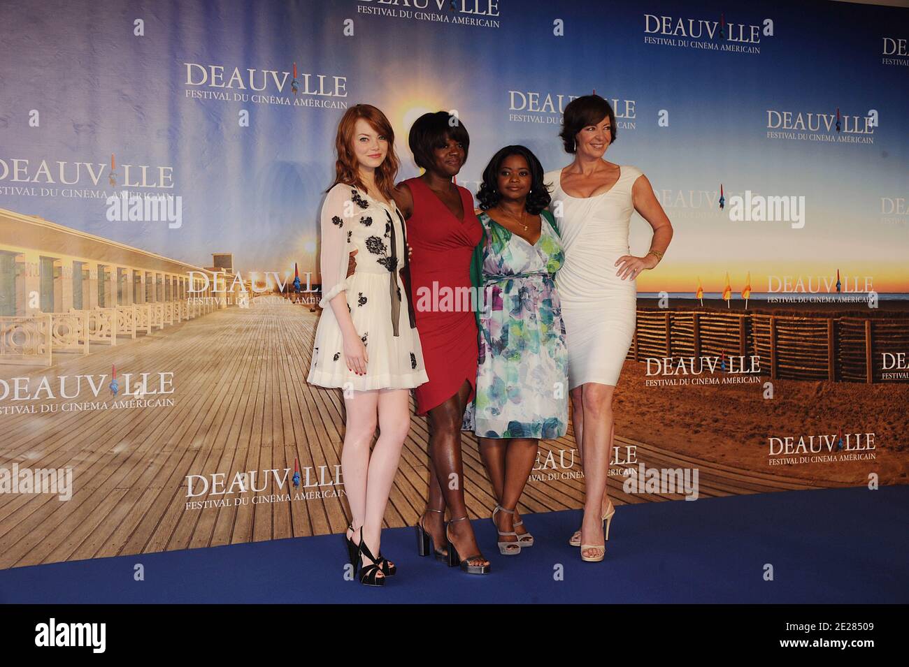 Allison janney and octavia spencer hi-res stock photography and images - Alamy