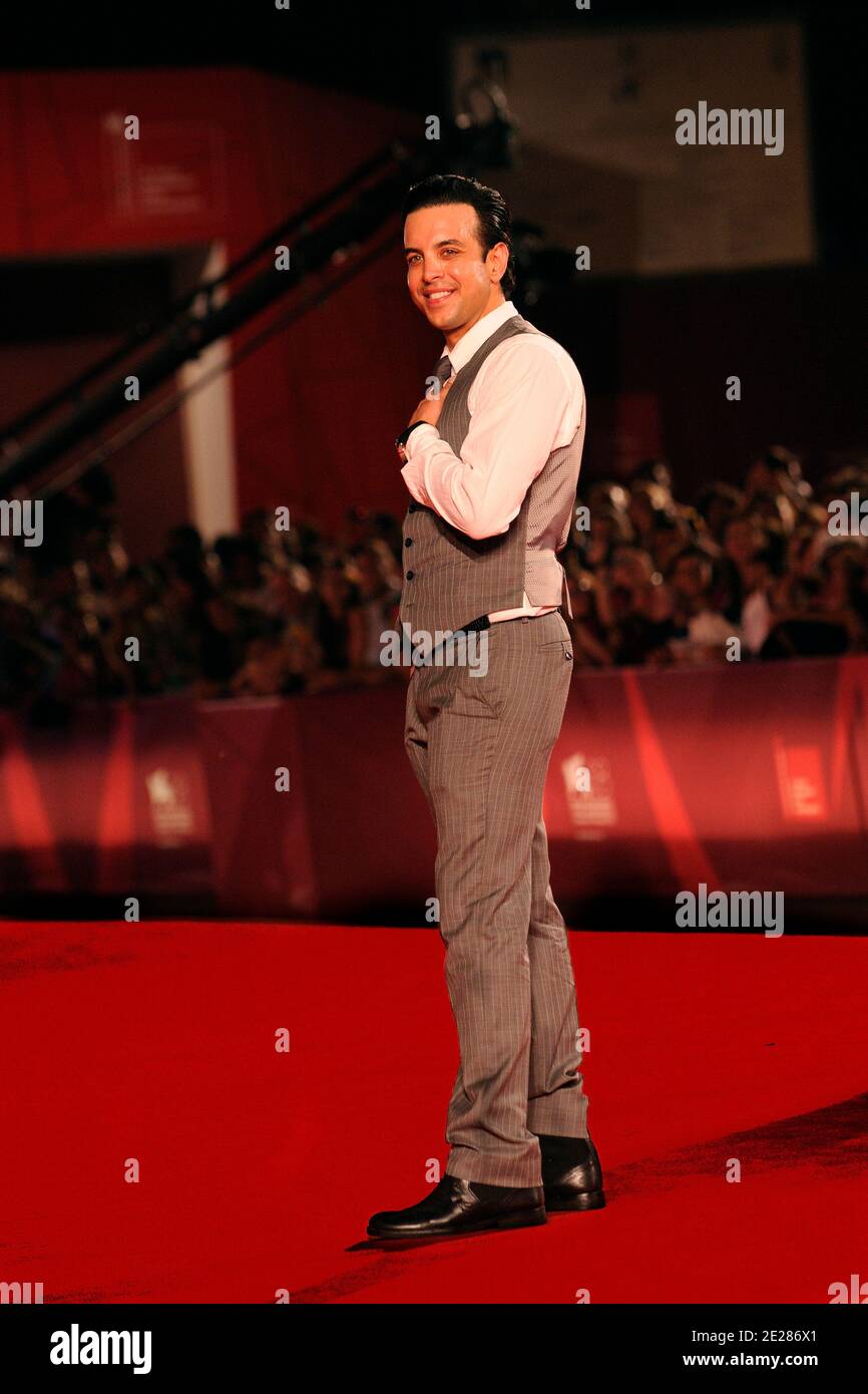 Actor Val Lauren arriving on the Red Carpet for the premiere of 'Sal ...