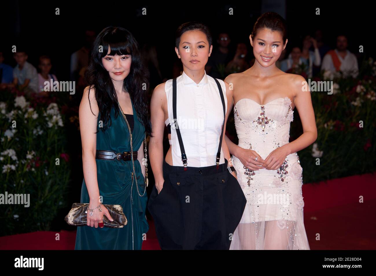 Actress Stephanie Che (or Singer Yue Wei ?), actresses Denise Ho and ...
