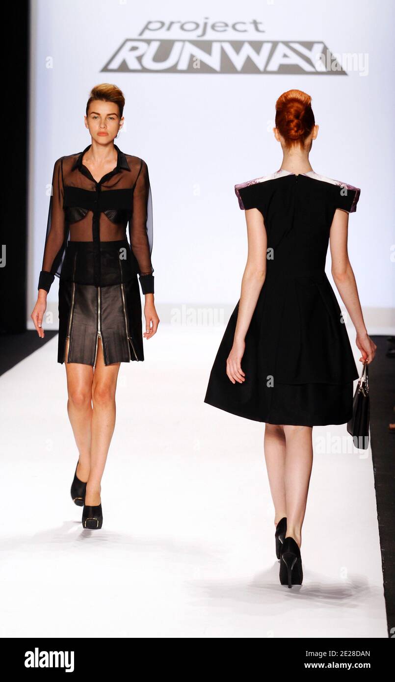 Luna present hi-res stock photography and images - Alamy