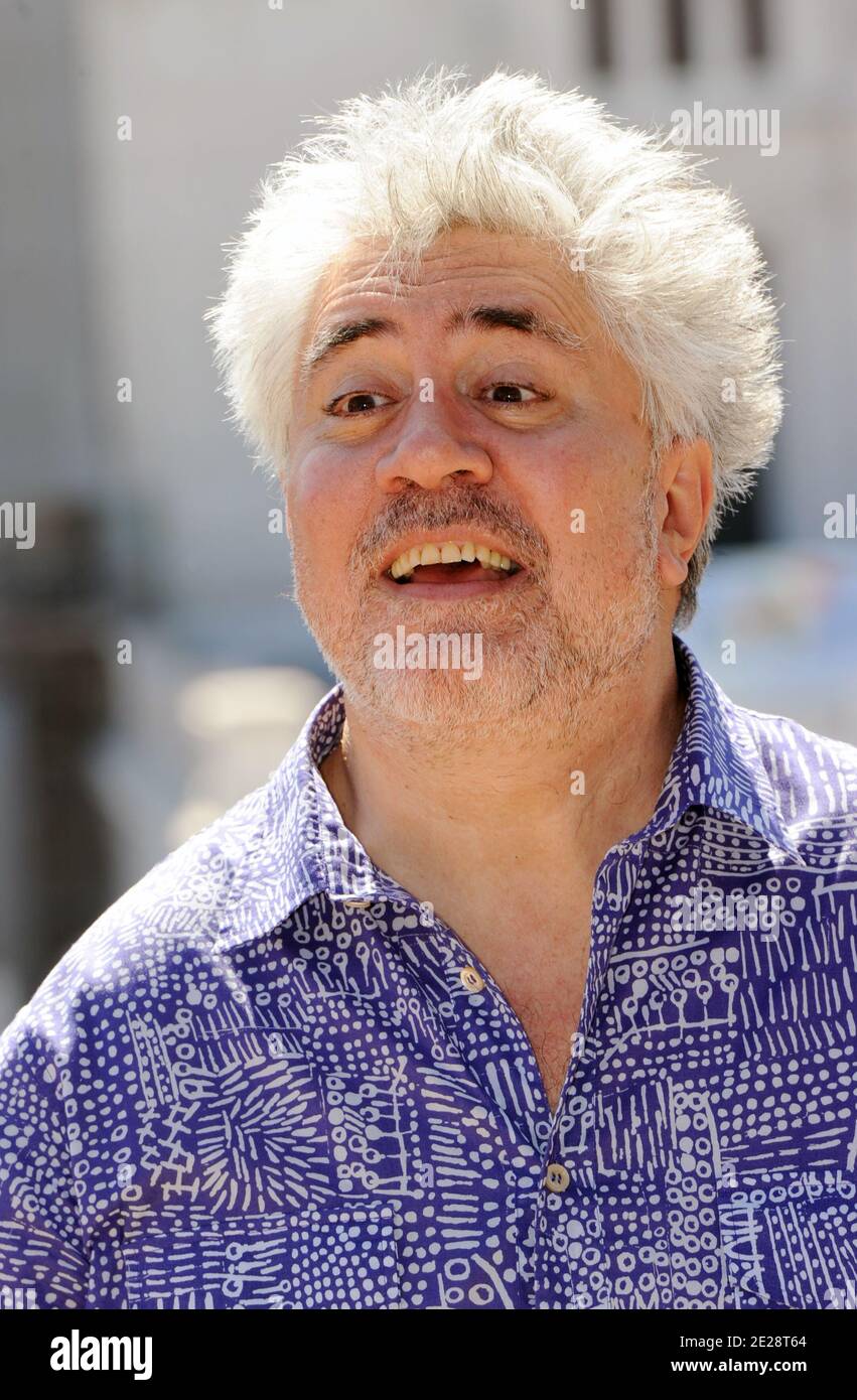 Pedro almodovar la piel que habito hi-res stock photography and images ...