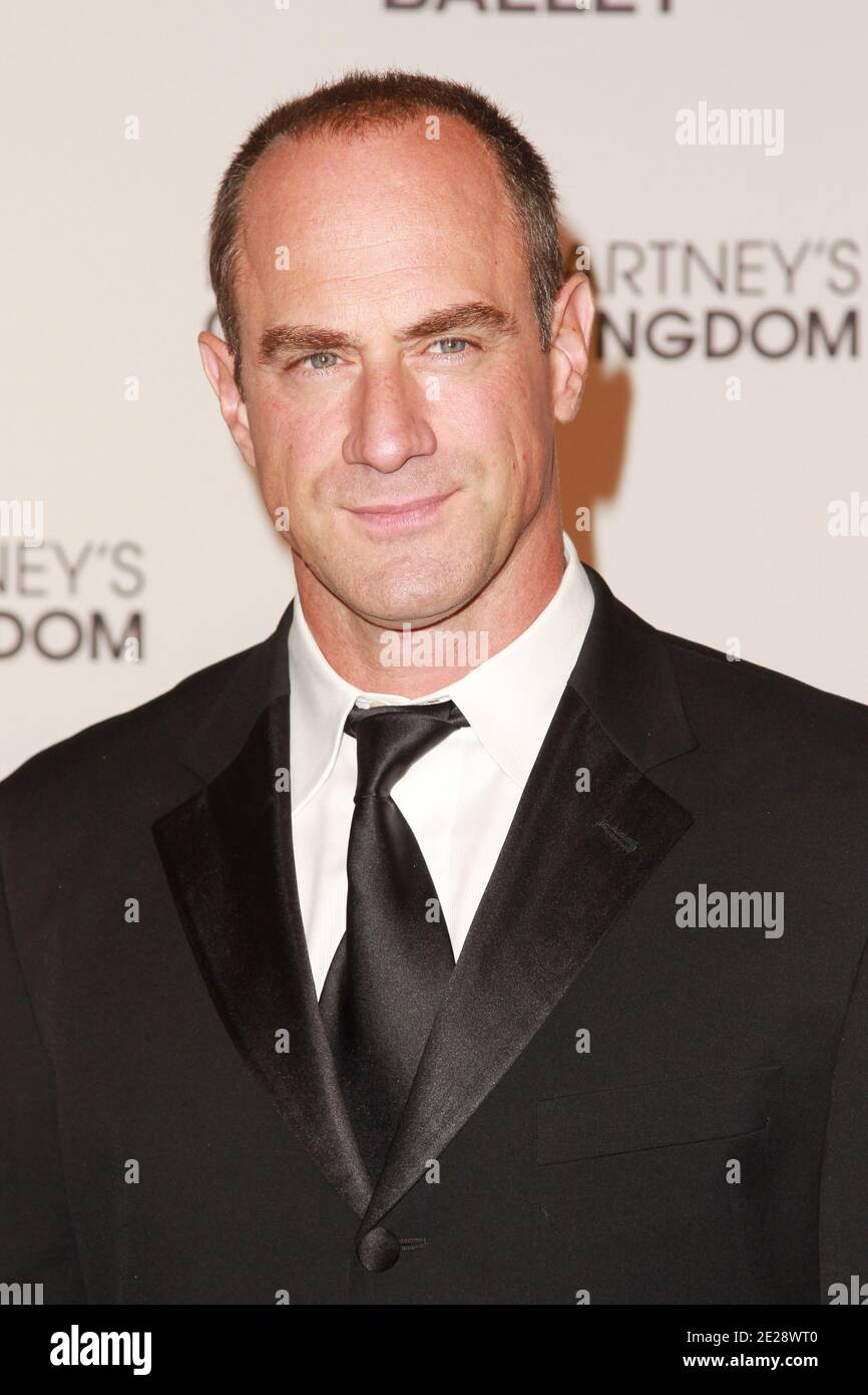 Christopher Meloni arrives at the New York City Ballet's 2011 Fall Gala ...