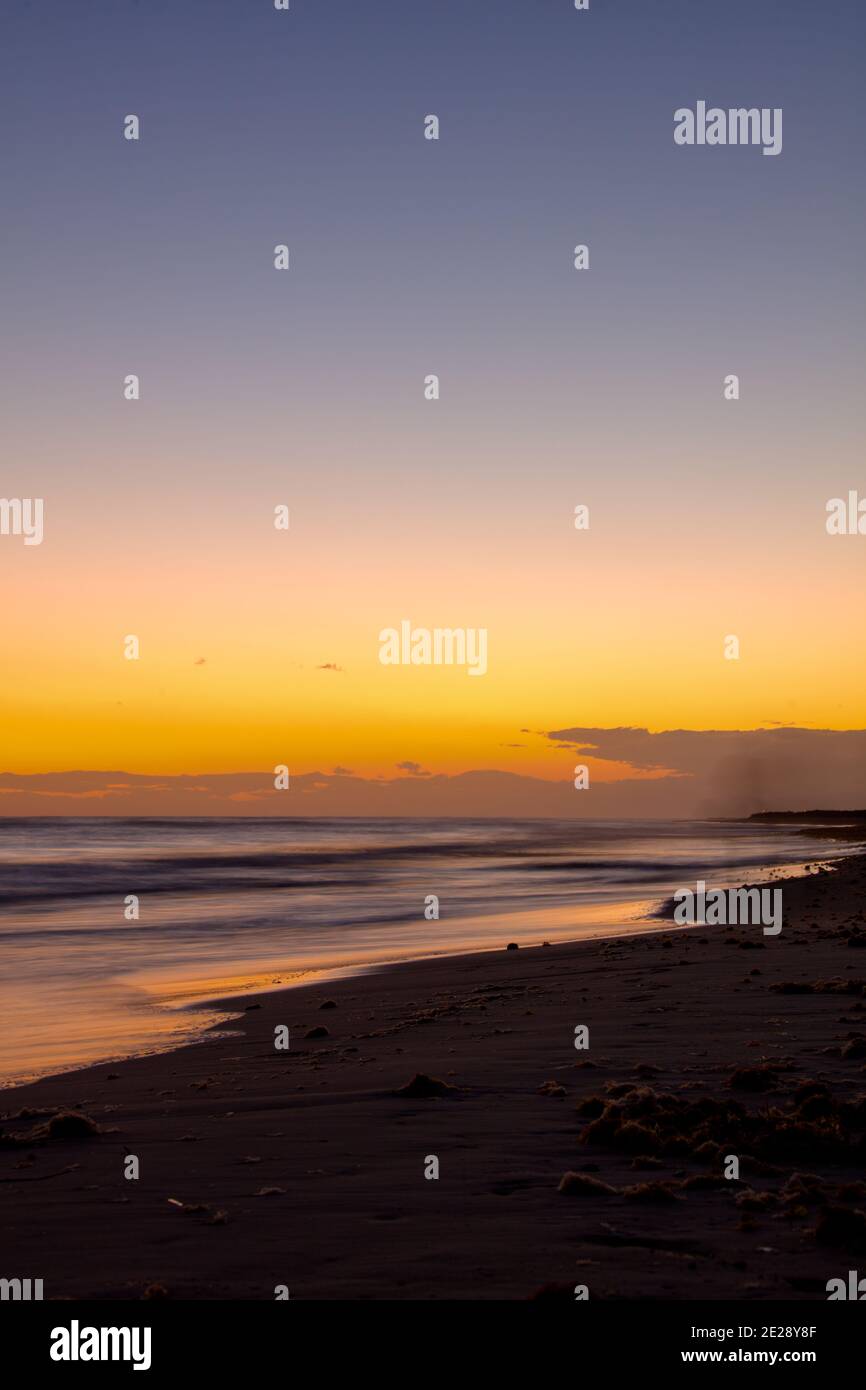 Inspirational beach scene hi-res stock photography and images - Alamy