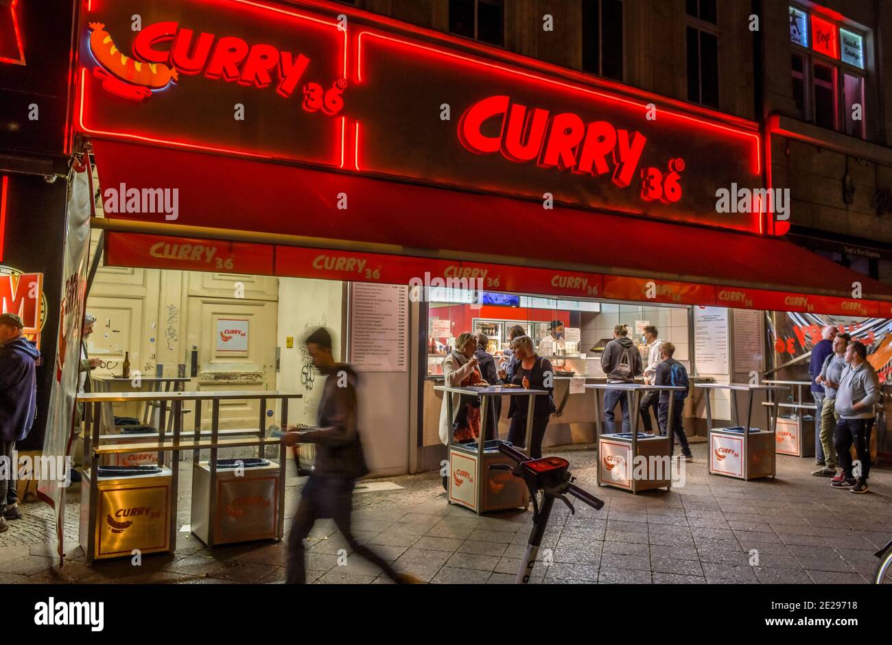 Curry 36, Mehringdamm, Kreuzberg, Berlin, Deutschland Stock Photo - Alamy