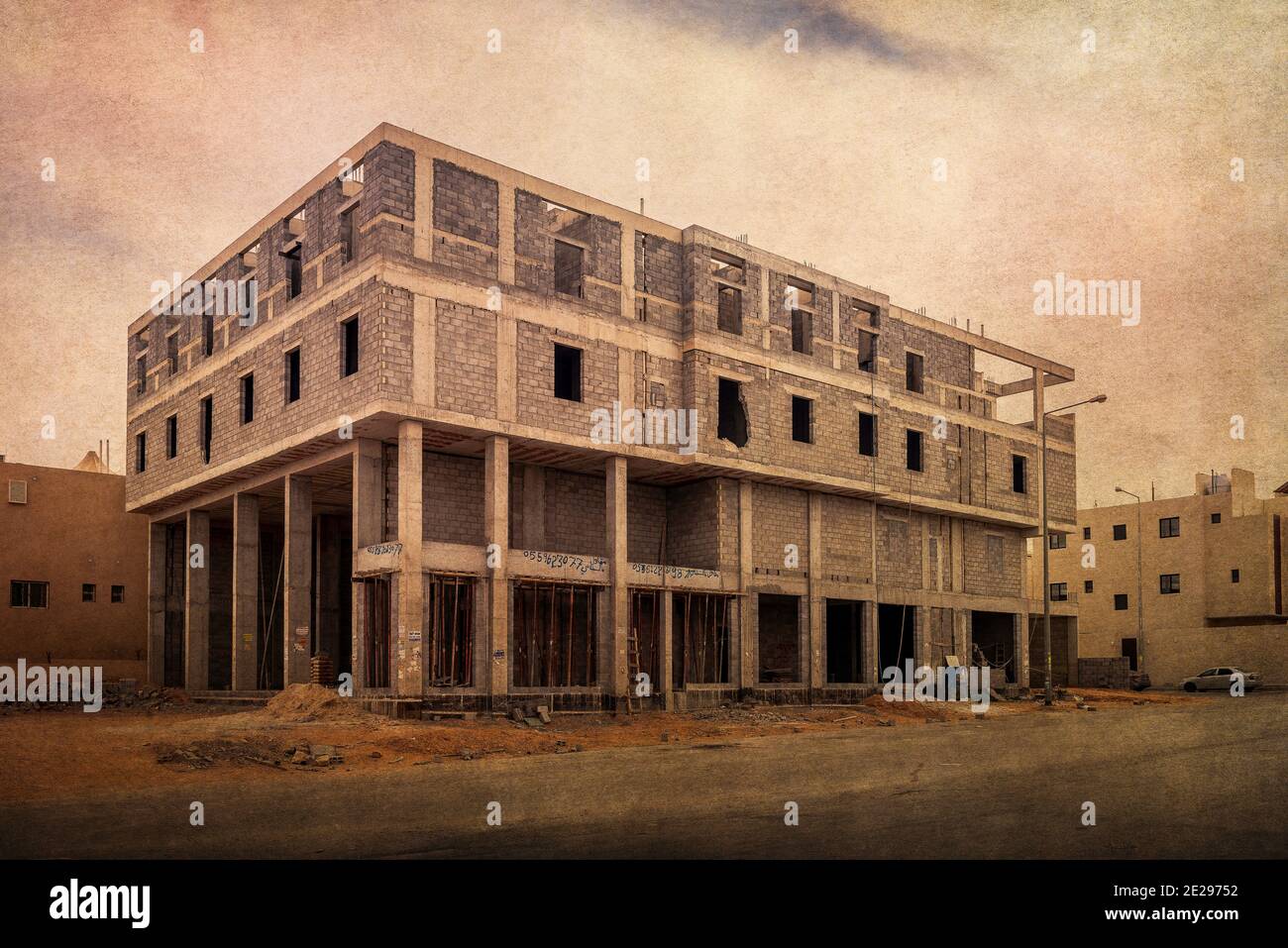 Riyadh saudi arabia construction site hi-res stock photography and ...