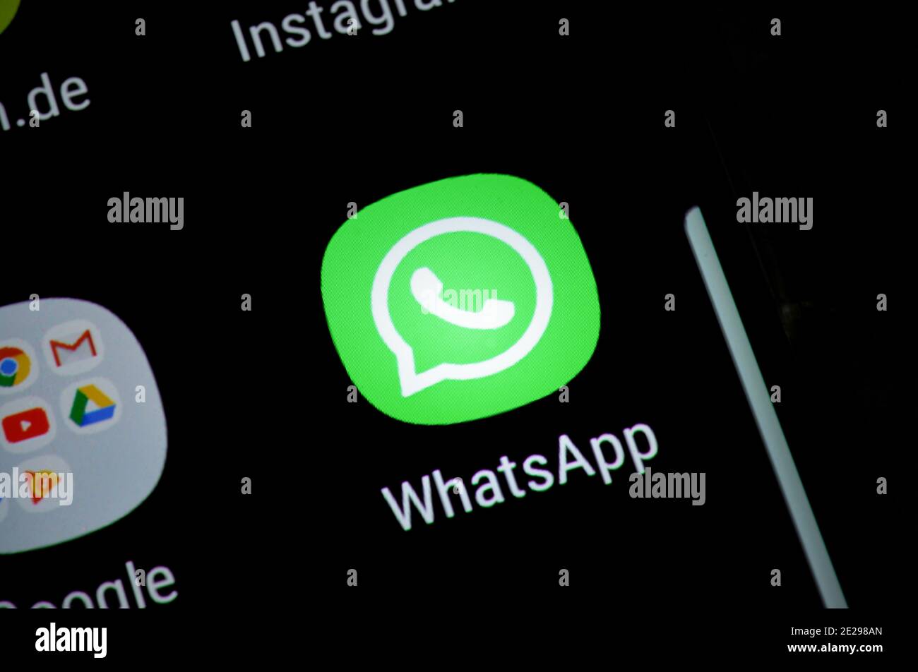 Smartphone, Display, App, WhatsApp Stock Photo - Alamy