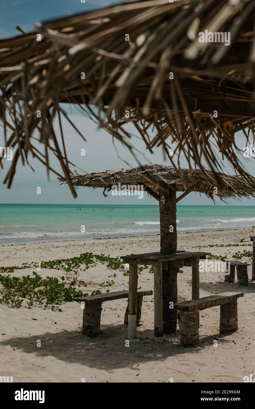 Straw mats hi-res stock photography and images - Alamy
