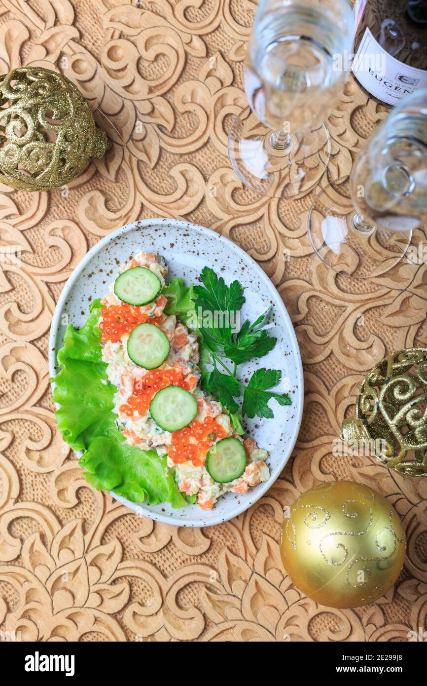 Salad presentation hi-res stock photography and images - Alamy