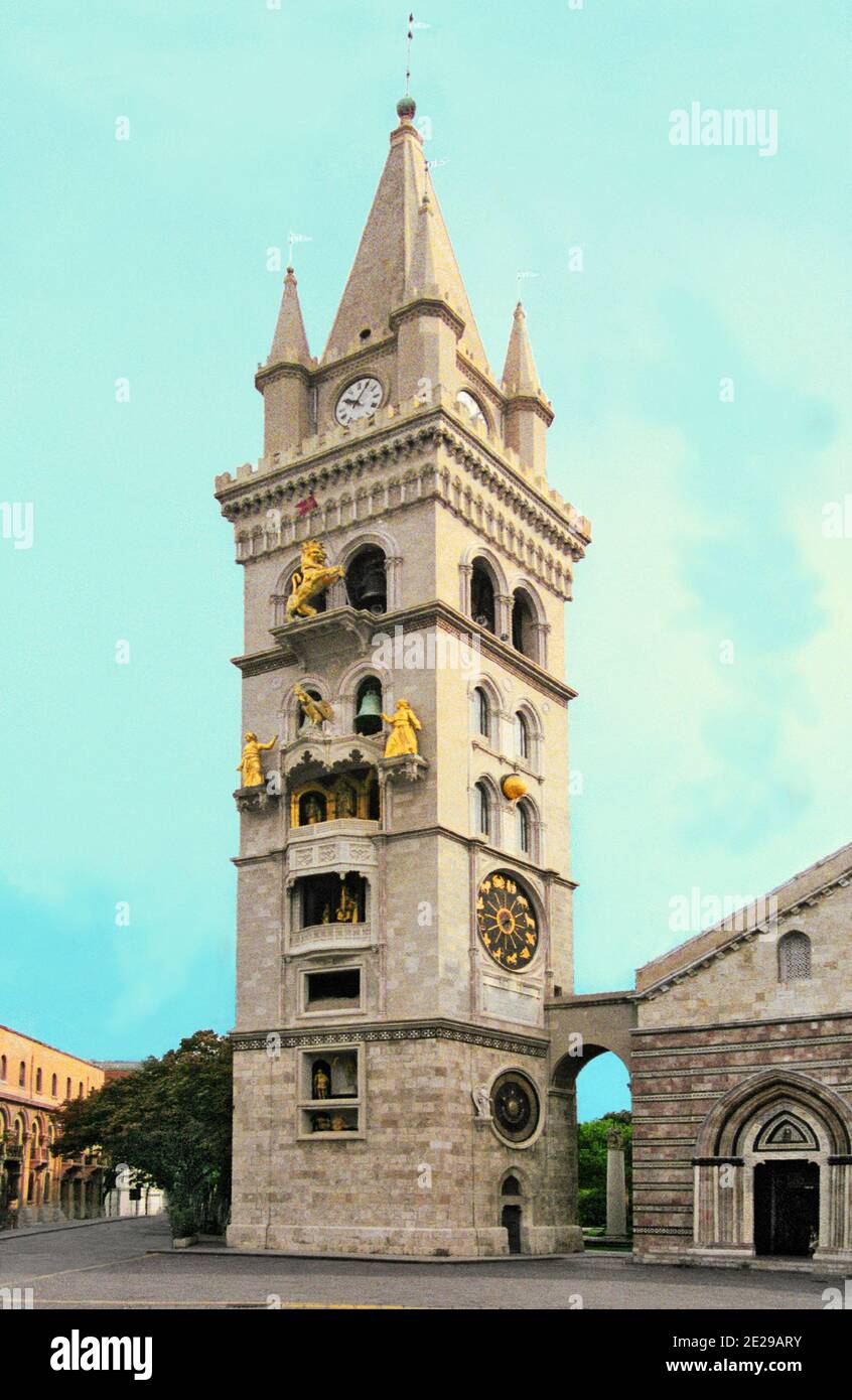 Messina astronomical clock hi-res stock photography and images - Alamy