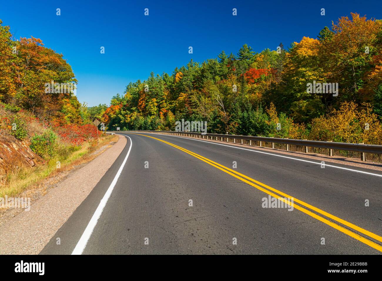 Highway in ontario hi-res stock photography and images - Alamy