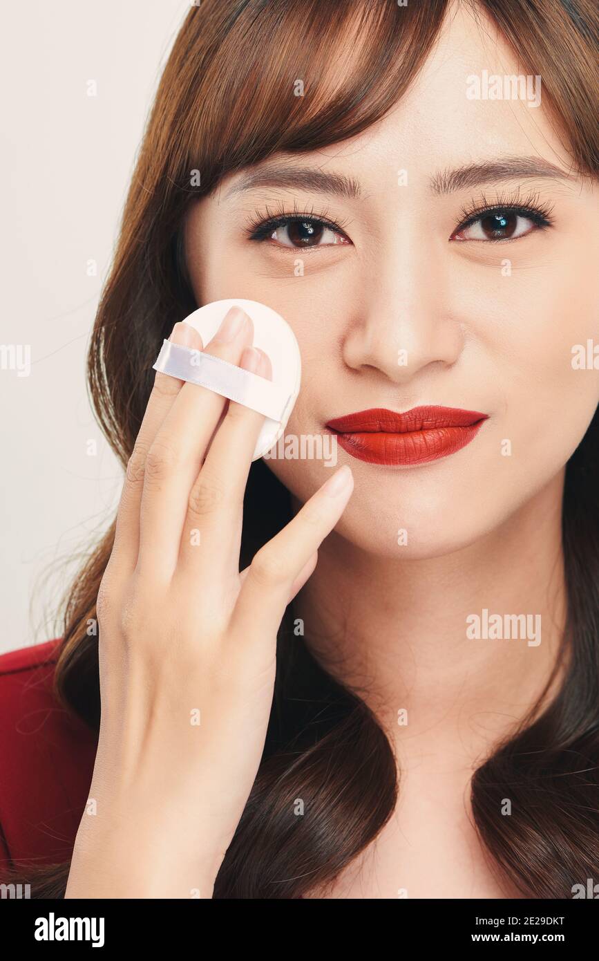 How To Apply Powder Foundation