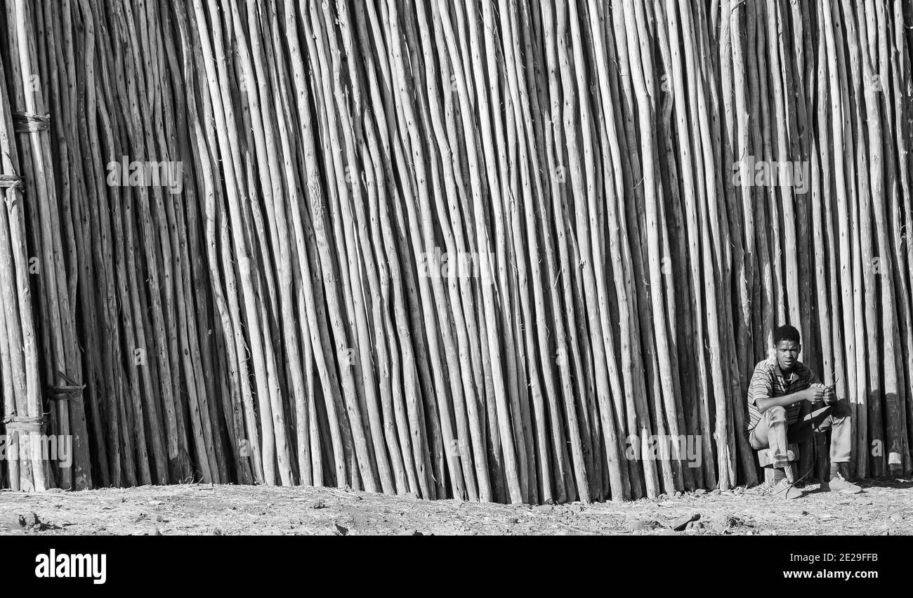 Poor scaffolding Black and White Stock Photos & Images - Alamy