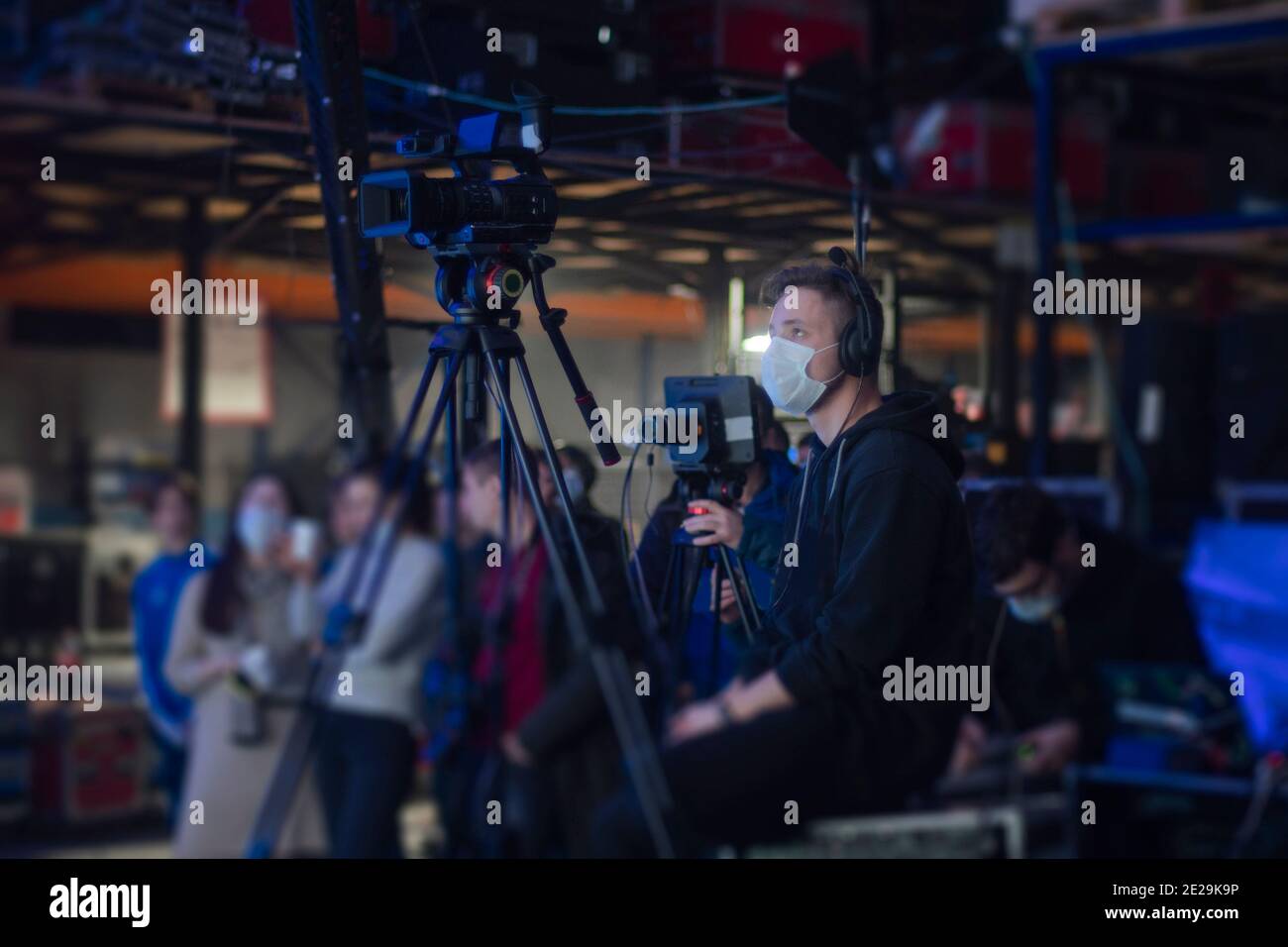 Cameraman with corona mask hi-res stock photography and images - Alamy