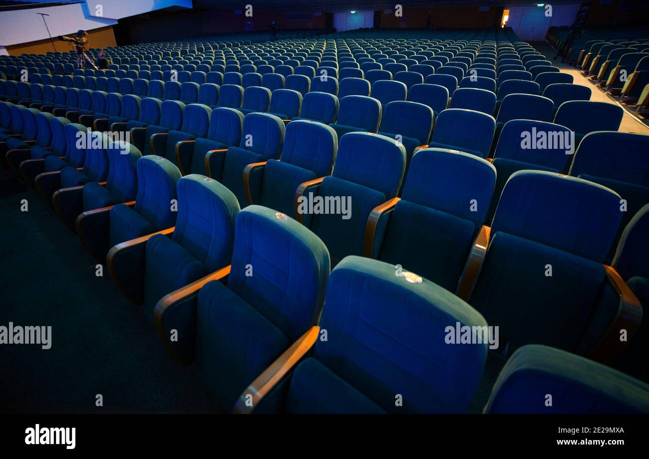 Empty auditorium hi-res stock photography and images - Alamy