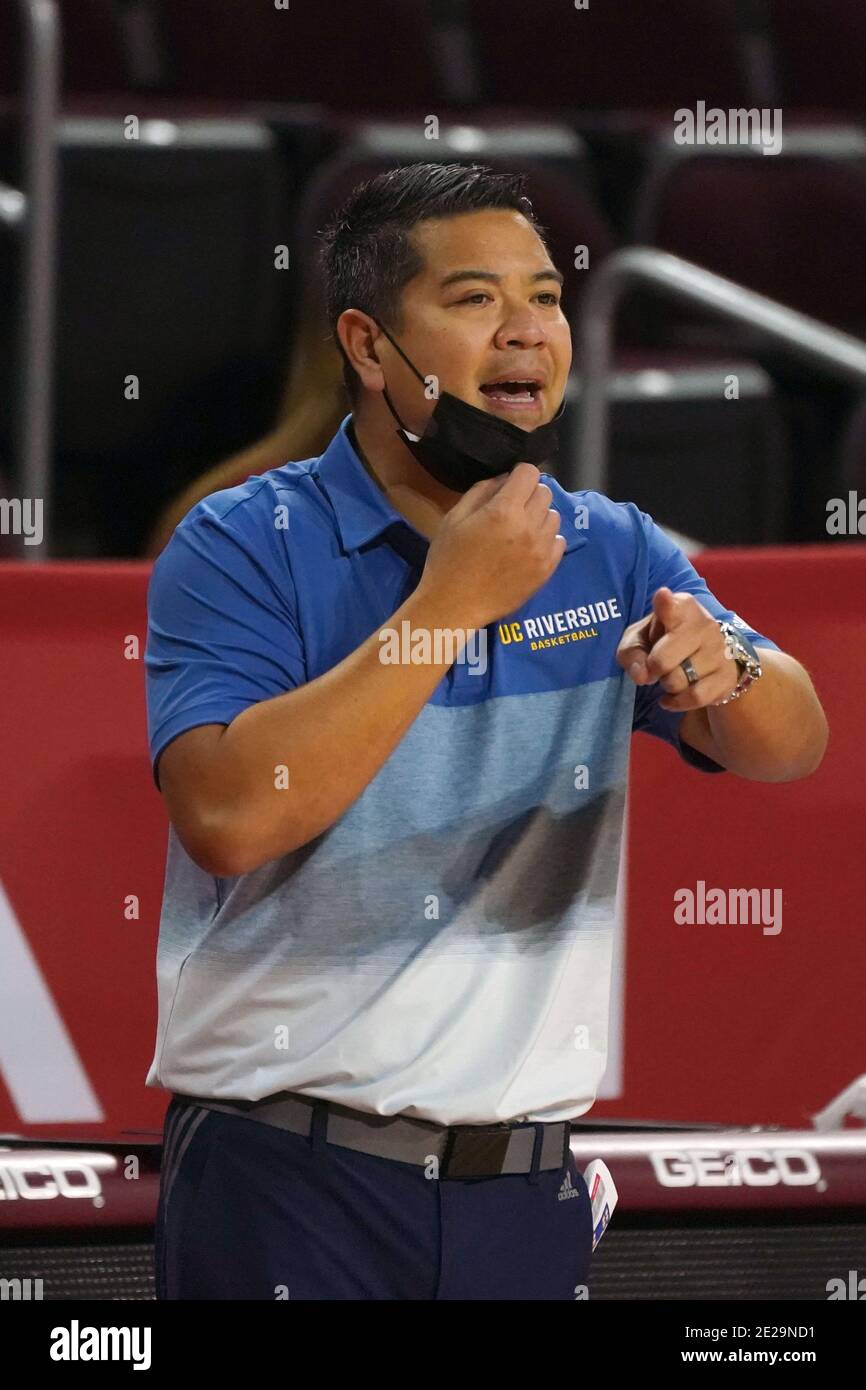 American college basketball coach hi-res stock photography and images ...