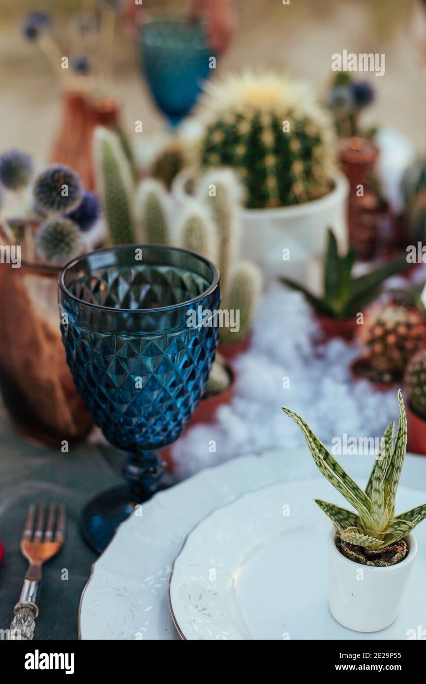 Beautiful wedding cake stand hi-res stock photography and images - Alamy