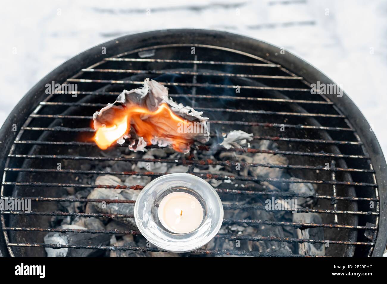 Ritual burning paper The ancestor of the burning paper has passed away ...