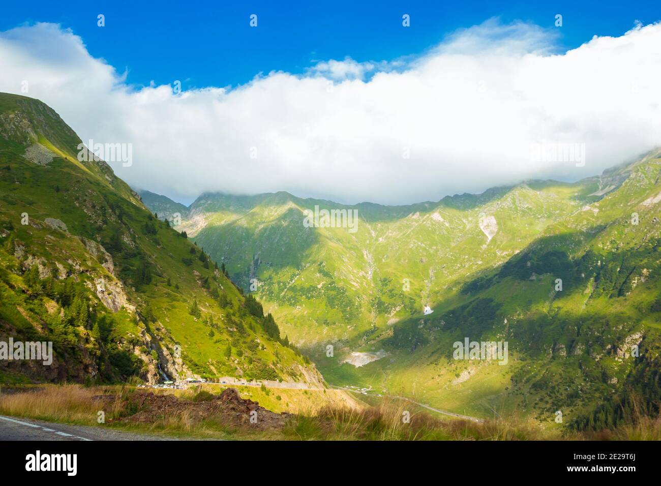 Romanian scenery hi-res stock photography and images - Alamy