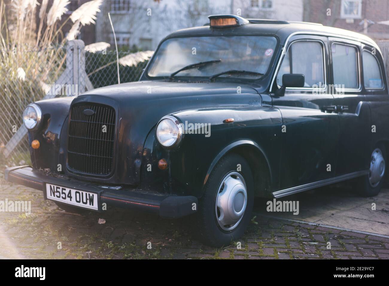 Vintage London Taxi High Resolution Stock Photography and Images - Alamy