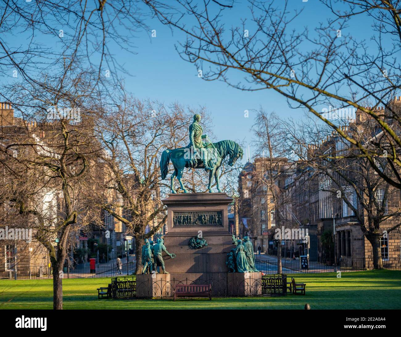 Prince albert statue scotland hi-res stock photography and images - Alamy