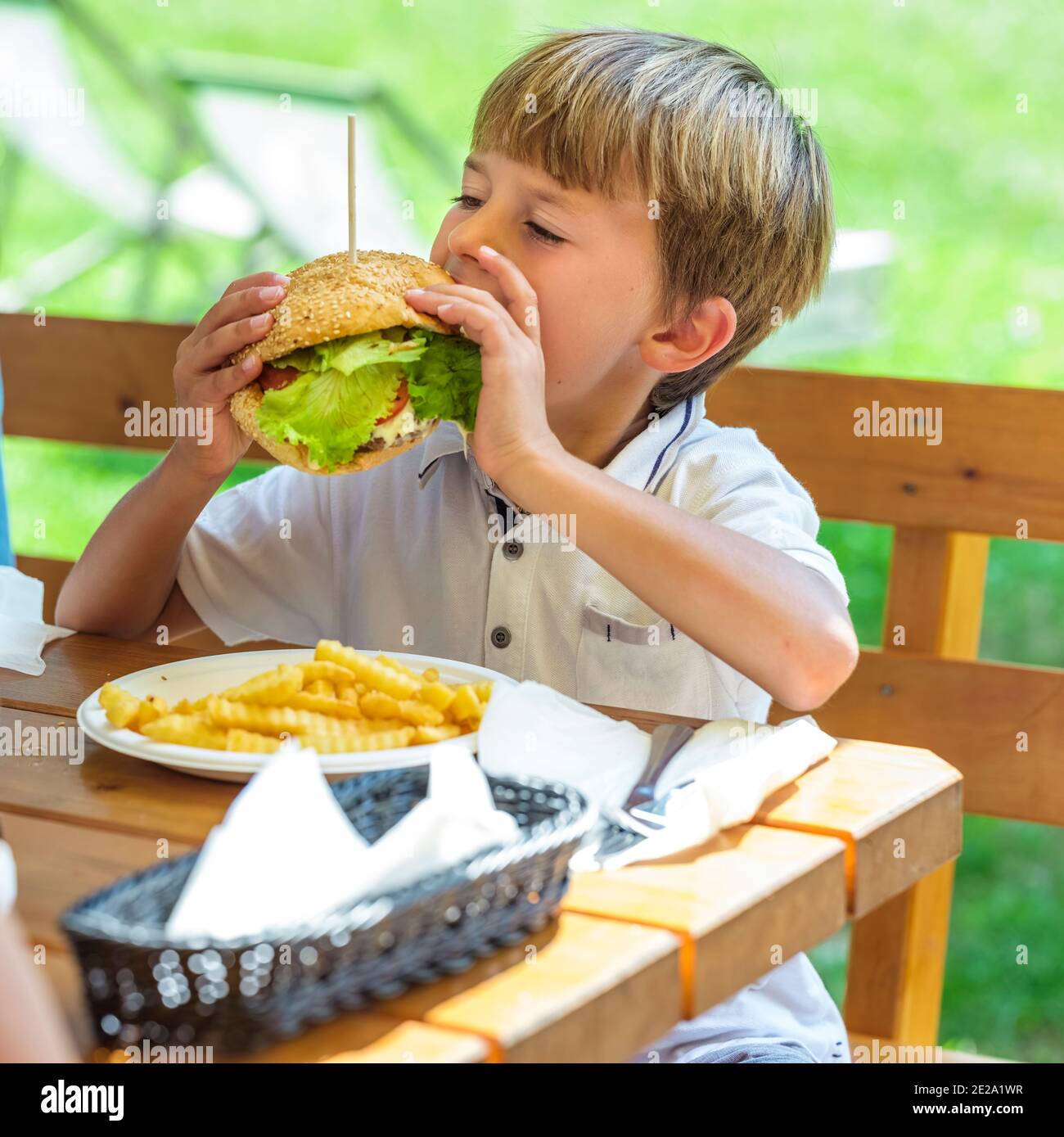 Hamburger childhood burger hi-res stock photography and images - Alamy